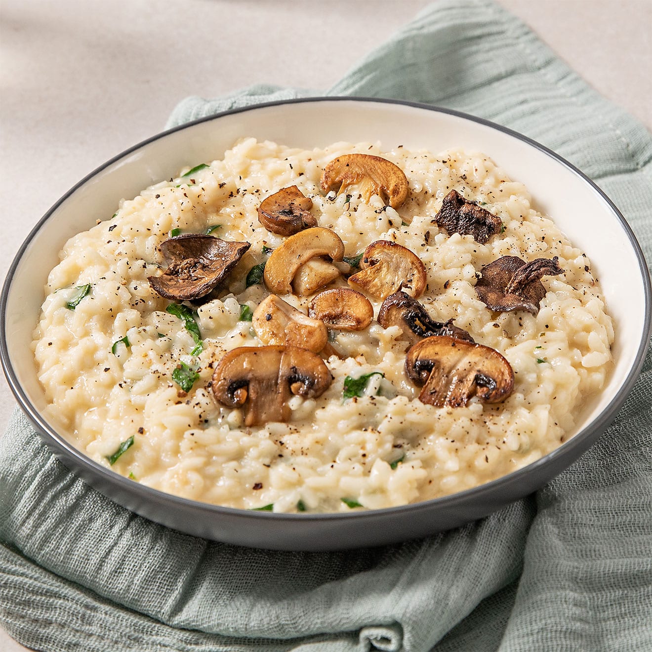 Cacio e Pepe Mushroom and Spinach Risotto - Bertolli